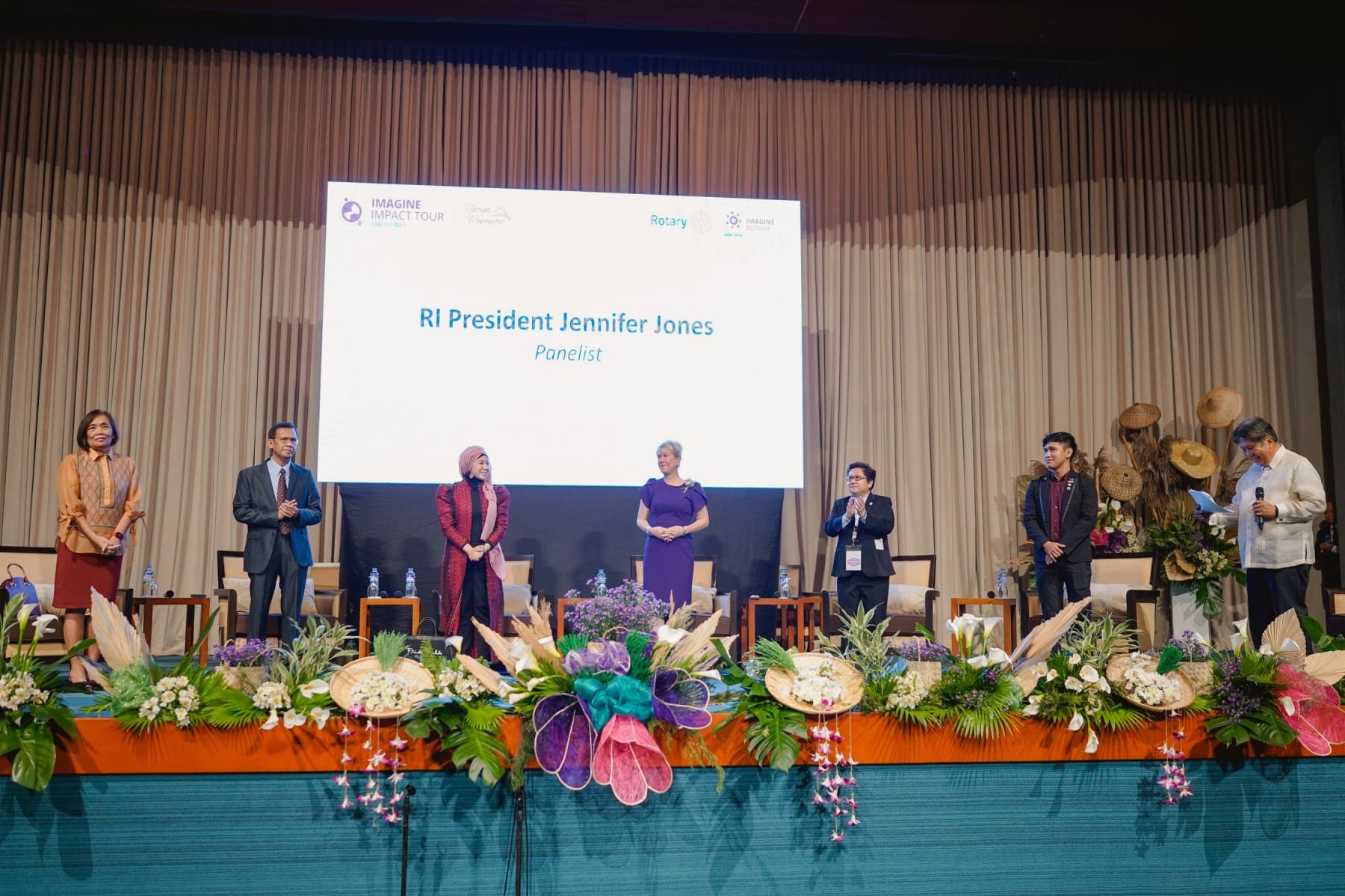 Rotaract at spotlight during DEI Townhall with RI President – Rotaract ...